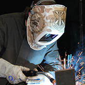 Miller Introduces NEW Honor™ Helmet to the Digital Infinity™ Series ...